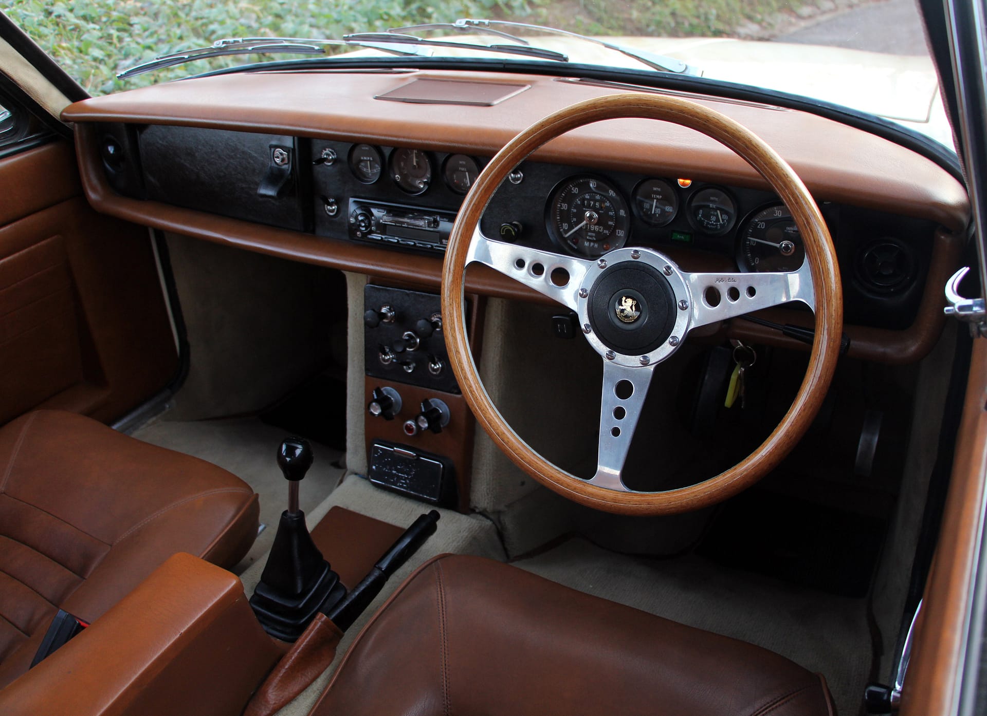 RELIANT Scimitar GTE SE5 3.0 – Bahman Cars